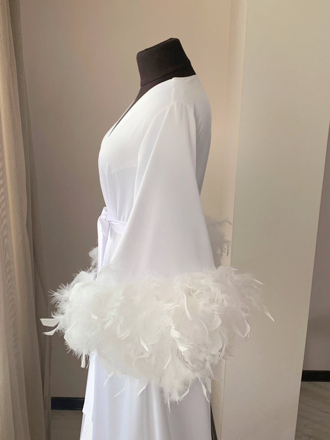 Feather robe with train White | Bella Donna Handmade ️ – BellaDonnaUa