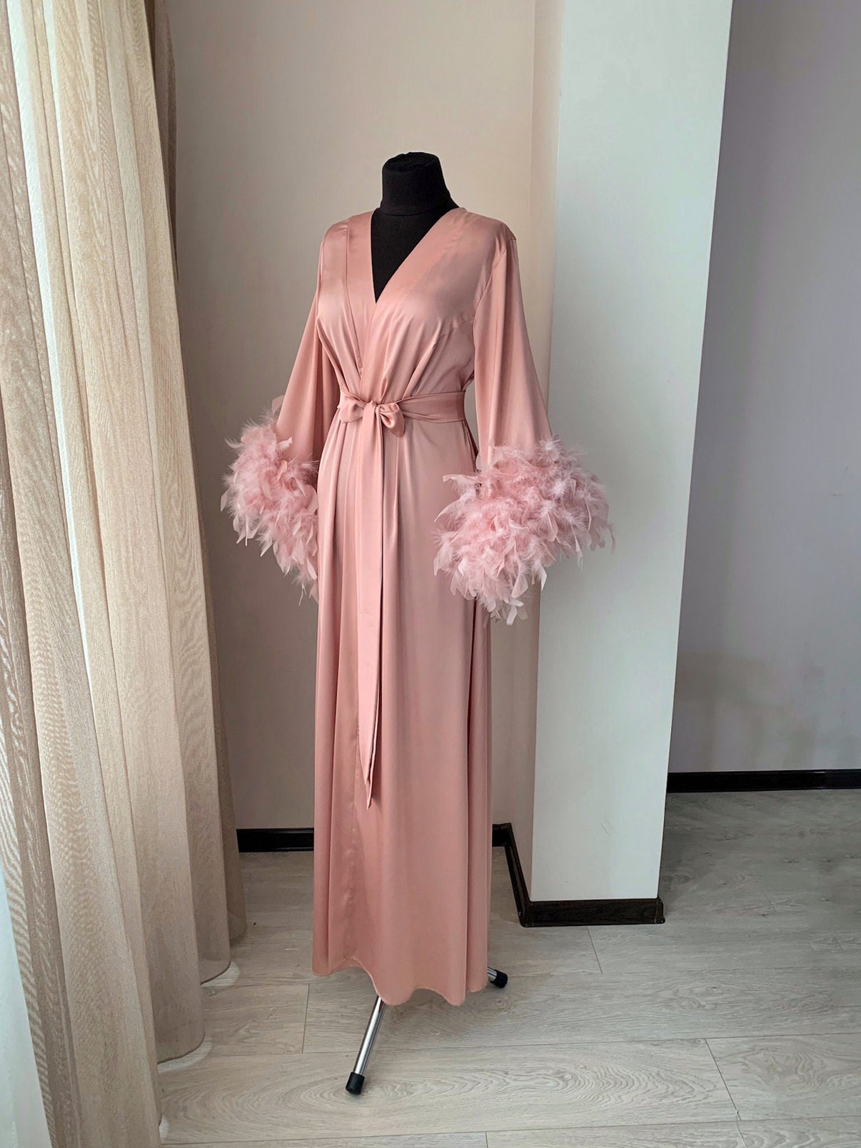 Pink silk robe with feathers | BellaDonnaUa Handmade ️